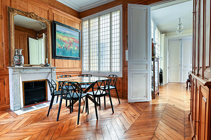 Versailles, Saint-Louis : Appartement 7 pièces à vendre