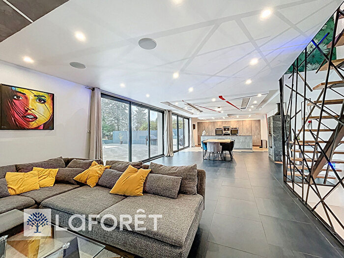 Maison à vendre - Cléguer - 7 pièces - 5 chambres