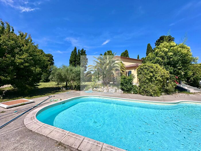 Maison 7 pièces à Camaret-sur-Aigues, à vendre