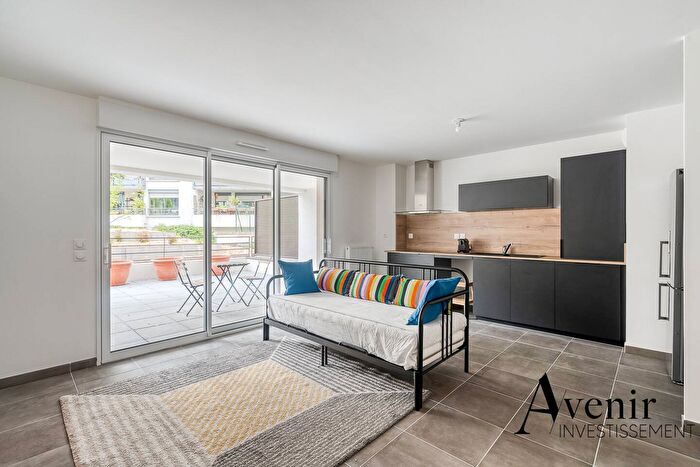 Appartement à louer - Vaise, Lyon ème arrondissement - 4 pièces - 3 chambres