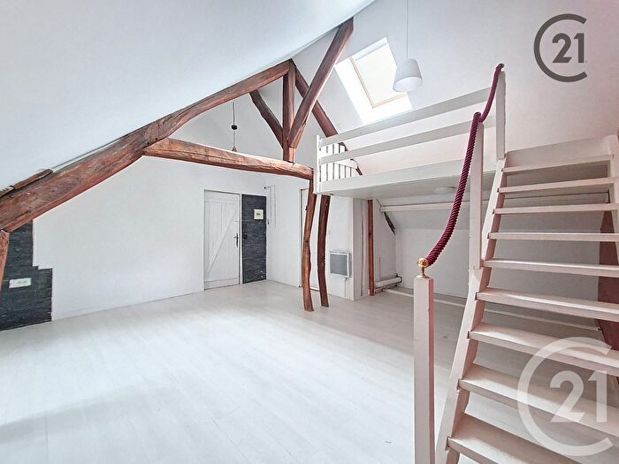 Appartement à louer - Montereau-Fault-Yonne, Ville basse - 2 pièces - 1 chambre