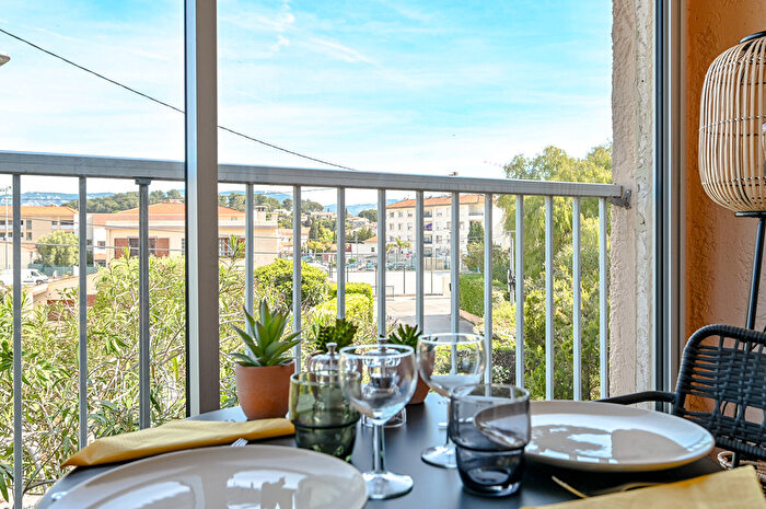 Appartement à vendre - Saint-Mandrier-sur-Mer - 1 pièce