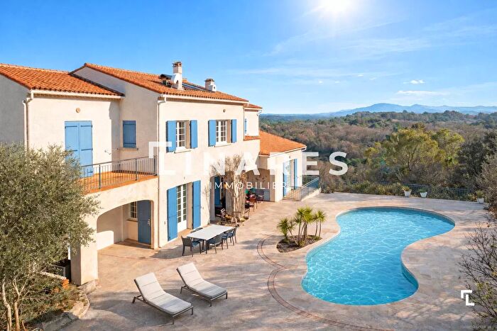 Maison à vendre - Tourves - 7 pièces - 6 chambres