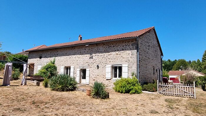 Maison 4 pièces à vendre - Piégut-Pluviers