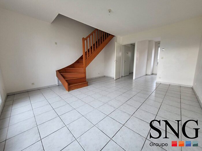 Maison à louer - Est, Caudry - 2 pièces - 1 chambre