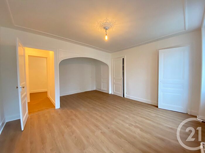 Appartement à louer - Saint-Étienne, Centre-ville, Peuple, Chavanelle - 3 pièces - 2 chambres