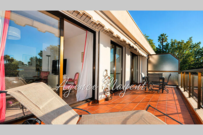 Appartement 2 pièces à vendre à Cannes, Californie Pezou