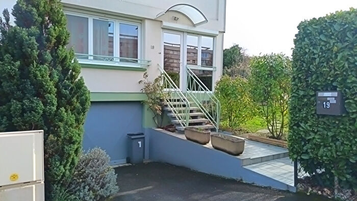 Maison à vendre - Chenôve, Chenôve - 4 pièces - 3 chambres