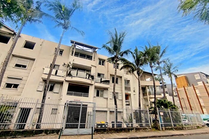 Appartement à louer - Saint-Denis, Le Butor, Champ-Fleuri, Sainte-Clotilde - 1 pièce - 1 chambre