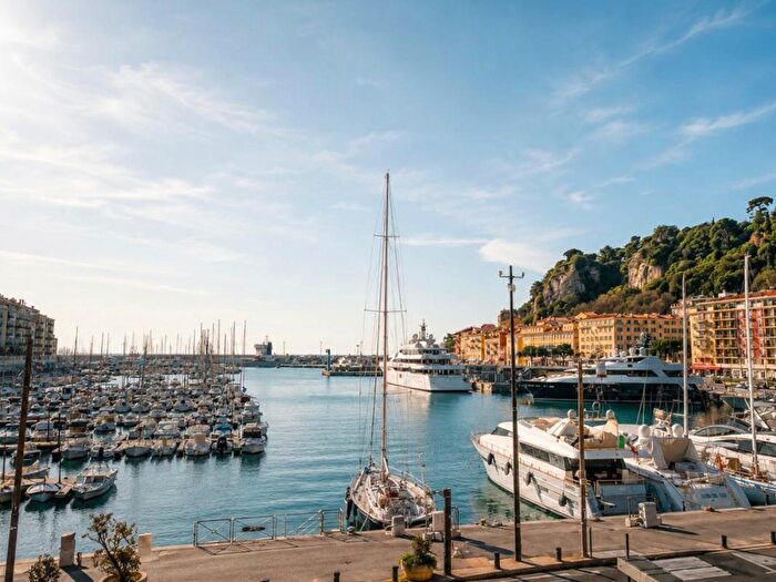 Appartement 3 pièces à vendre à Nice, Le Port