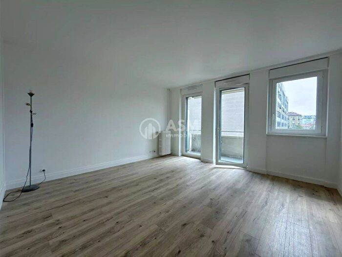 Appartement 3 pièces à louer - Courbevoie