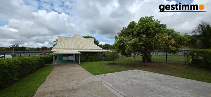 Maison à louer - Cayenne - 4 pièces - 3 chambres