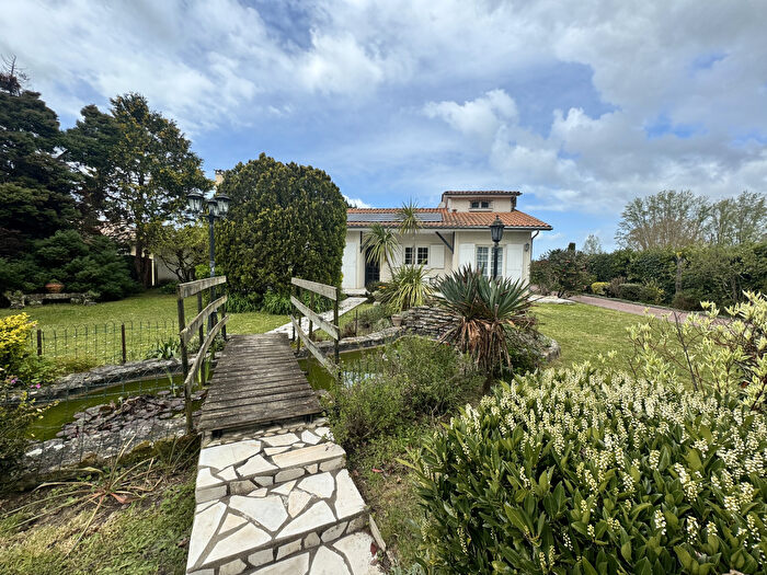 Maison 7 pièces à Virsac, à vendre