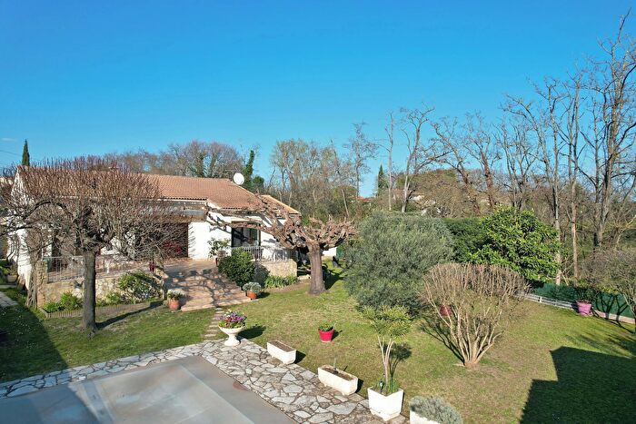 Maison à vendre - Uzès - 5 pièces - 3 chambres