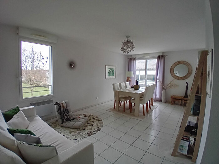 Appartement 3 pièces à Saint-Jean-d'Angély, à louer