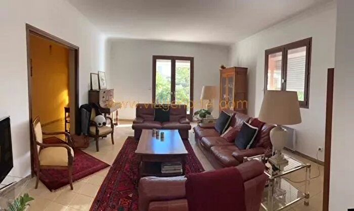 Maisons à vendre et appartements à louer - 1