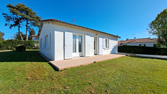 Maison à vendre - Saint-Palais-sur-Mer - 4 pièces - 2 chambres