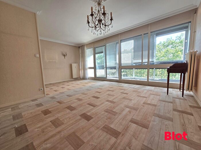 Appartement 5 pièces à Quartiers Sud-Ouest, La Binquenais, à vendre