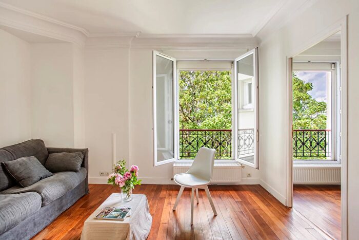 Paris 19ème, Secrétan, Jaurès : Appartement 3 pièces à vendre