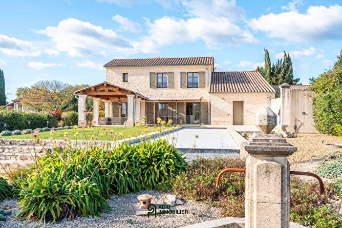 Maison à vendre - Uzès - 6 pièces - 4 chambres