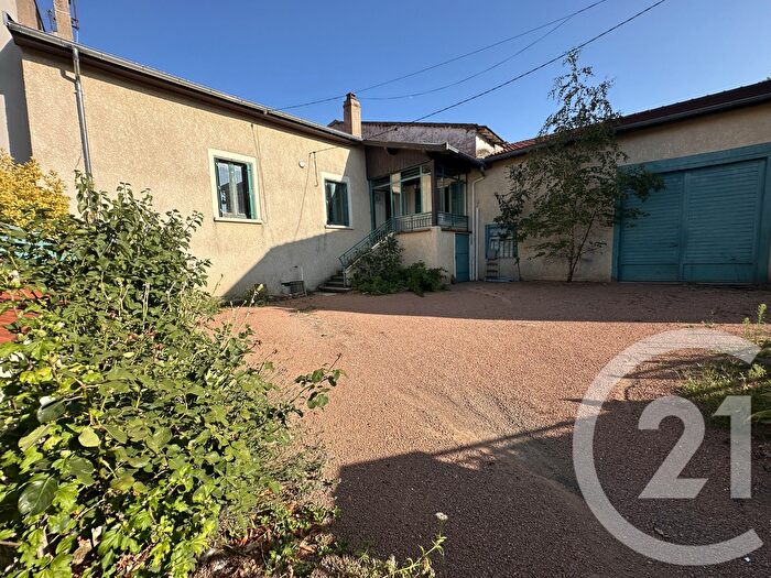 Maison 3 pièces à Villemontais, à vendre