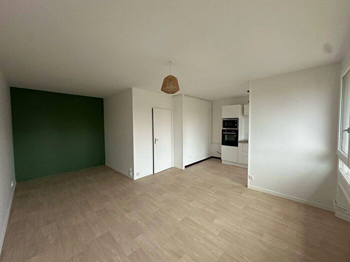 Appartement à louer - Haute Folie-Centre Ville, Hérouville-Saint-Clair - 1 pièce