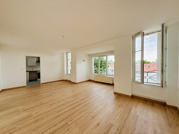 Appartement 5 pièces à louer - Poitiers, Sud