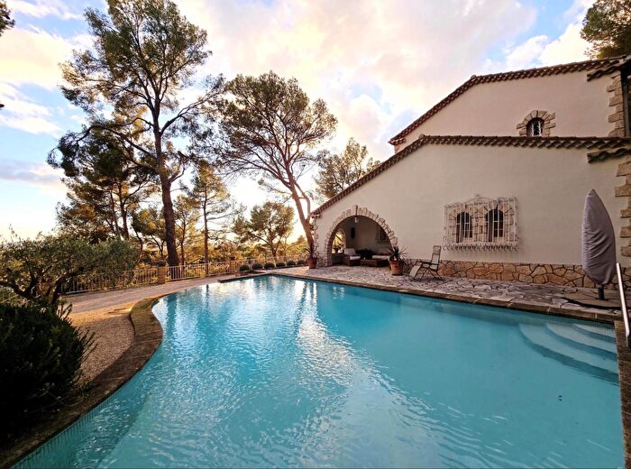 Maison 5 pièces à Mérindol, à vendre