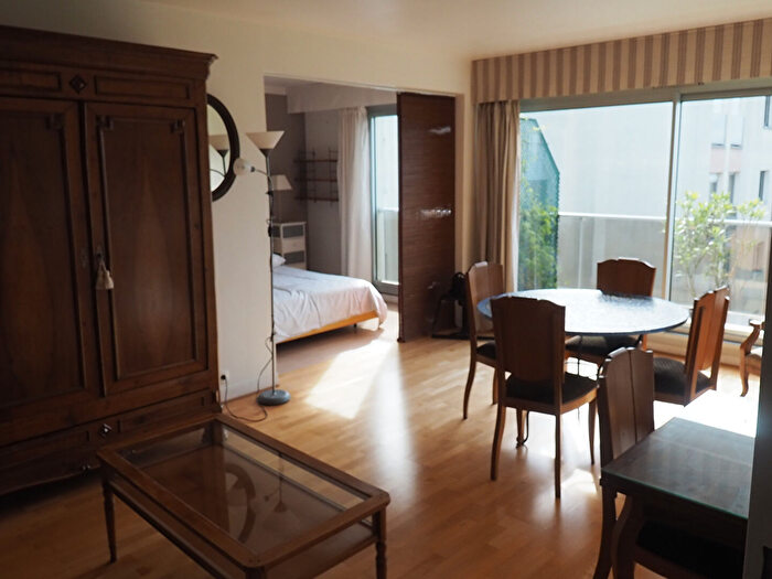 Paris 20ème, Saint-Blaise : Appartement 2 pièces à louer