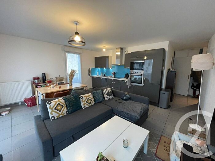 Appartement à louer - Les Ulis - 3 pièces - 2 chambres