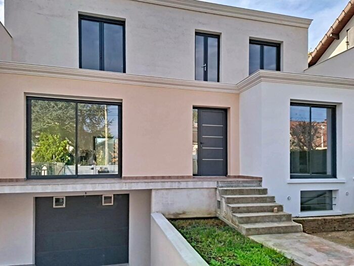 Maison à vendre - Noiseau - 7 pièces - 4 chambres