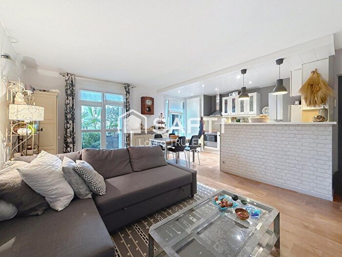 Appartement à vendre - Eysines, Le Bourg - 3 pièces - 2 chambres