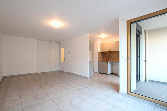 Appartement 3 pièces à Lyon 8ème arrondissement, à louer