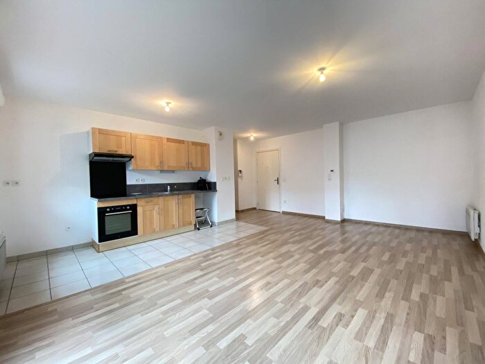 Appartement à louer - Valenciennes - 4 pièces - 2 chambres