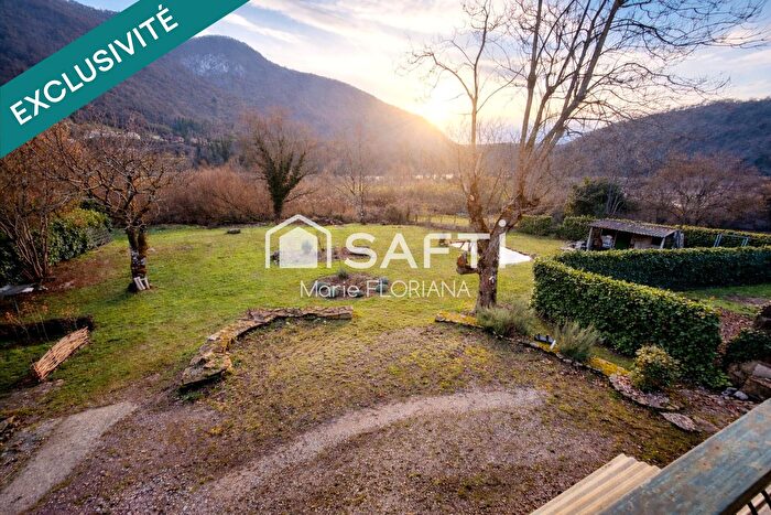 Maison à vendre - Thoirette - 4 pièces - 3 chambres