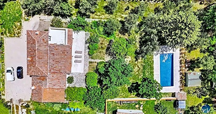 Maison 9 pièces à vendre - Arpaillargues-et-Aureillac