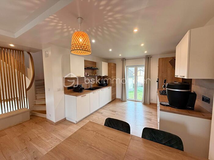 Maison à vendre - Ensisheim - 3 pièces - 2 chambres