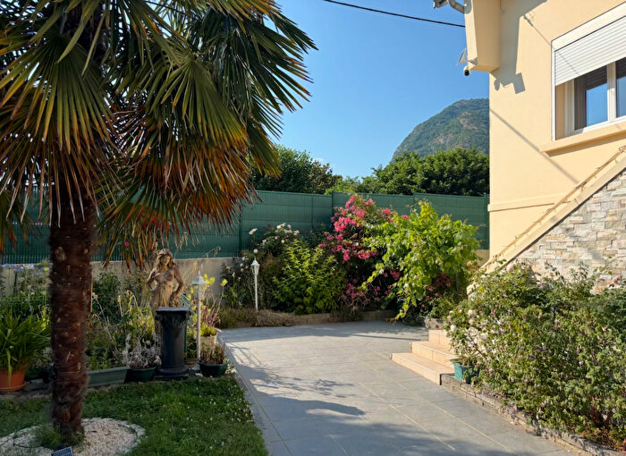 Maison à vendre - Saint-Égrève, La Monta - 6 pièces - 3 chambres