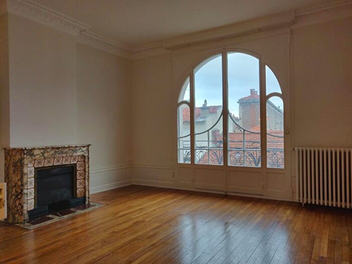 Appartement à louer - Roanne, Centre-ville, Varenne - 3 pièces - 2 chambres