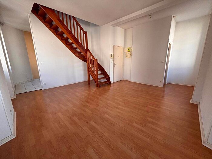 Appartement à louer - Centre Ville, Périgueux - 4 pièces - 3 chambres