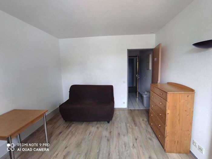 Appartement à louer - Gare-Peloux Mail-Citadelle, Bourg-en-Bresse - 1 pièce