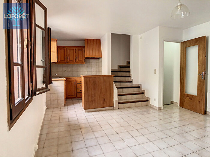 Appartement 3 pièces à Fourques, à louer