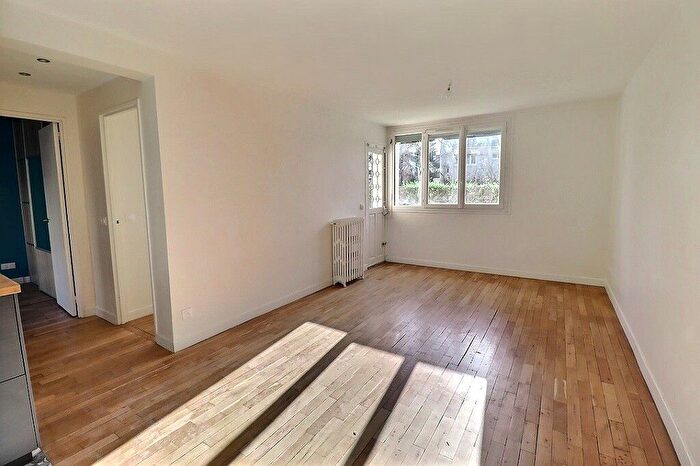 Appartement à vendre - Viroflay, Haras - 3 pièces - 2 chambres