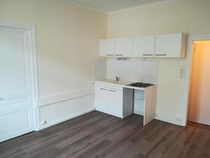 Appartement à louer - Saint-Genest-Lerpt - 2 pièces - 1 chambre