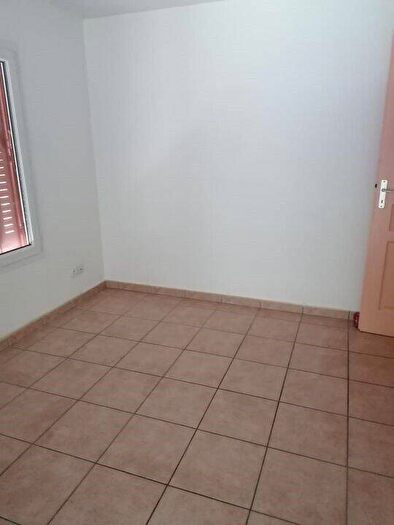 Appartement à louer - Le Coteau, Claix - 1 pièce