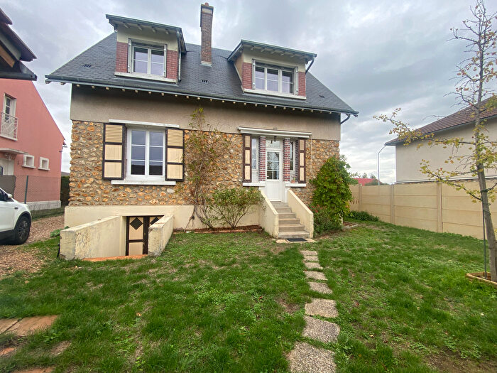 Dreux, Centre-ville : Maison 7 pièces à vendre