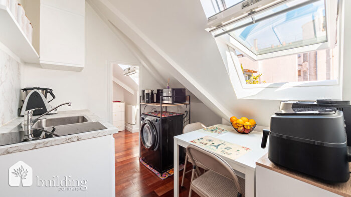 Paris 8ème, Triangle d'Or : Appartement 3 pièces à vendre
