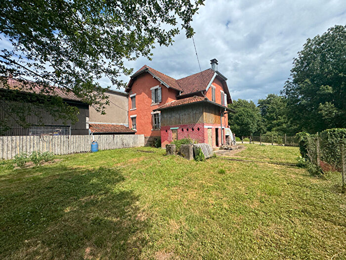 Maison à vendre - Mélisey - 5 pièces - 3 chambres