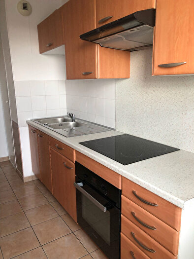 Appartement à louer - Sens, Sainte-Béate - 3 pièces - 2 chambres