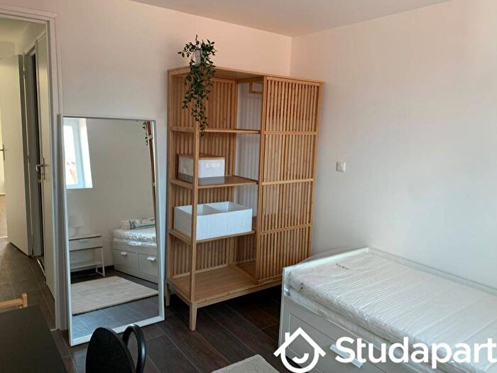 Appartement à louer - Sainte Elisabeth, Roubaix - 1 pièce - 6 chambres